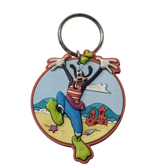 Disney | Other | Vintage Disney Goofy Rubber Keychain At The Beach ...